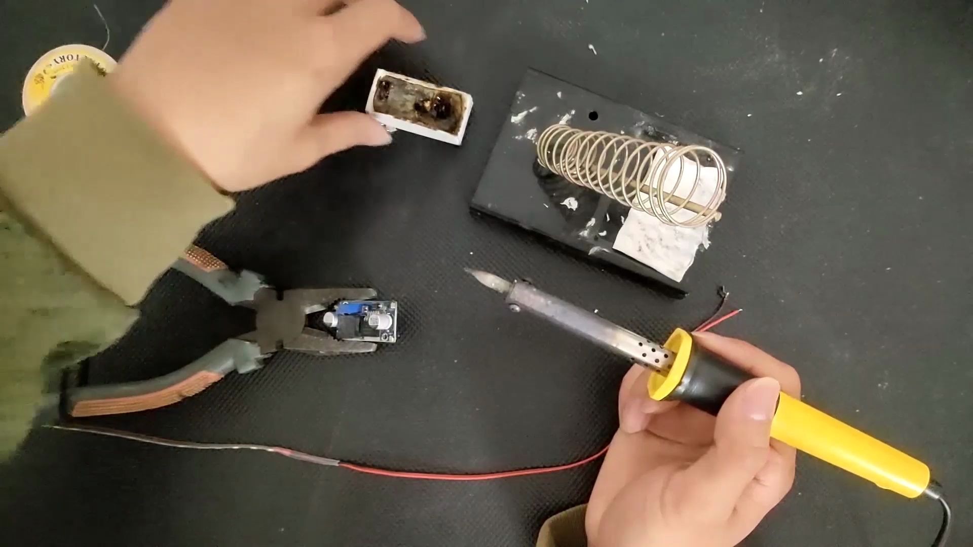 【希翼视界】工具使用教程-电烙铁的使用