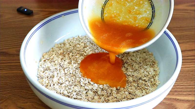 麦片这样做太香了,我家三天两头做,再也不怕麦片吃不完浪费了