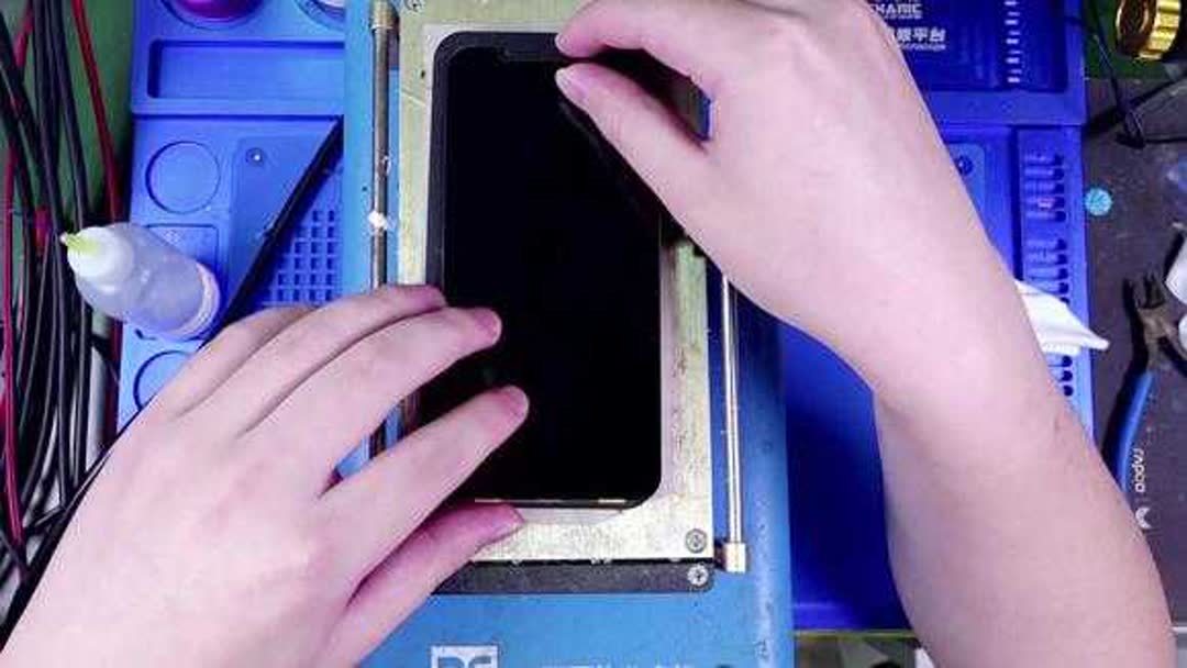 iPhoneX屏幕分离与除胶操作 手机屏幕修复第一步