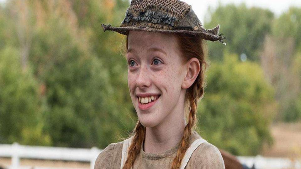 小小安妮第一季:一个小女孩为自己争取关爱的故事