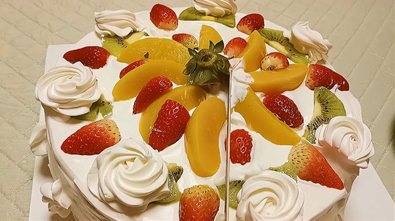 生日蛋糕不用买了,自己在家做既美味又松软,还无任何添加剂