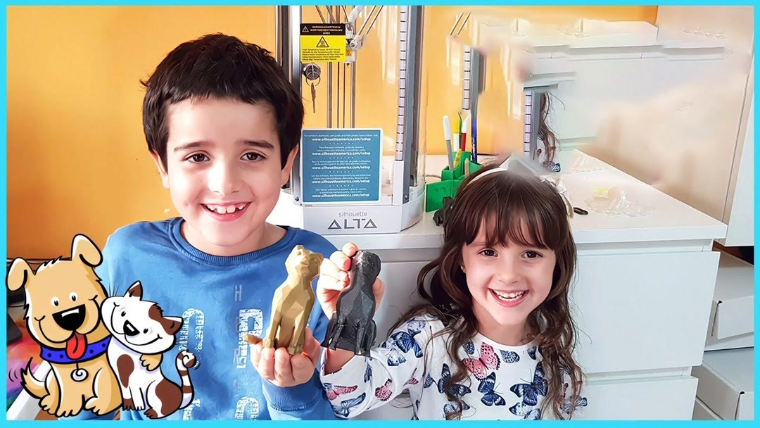 小女孩在线教学,一起看看3D打印机的使用方法吧!