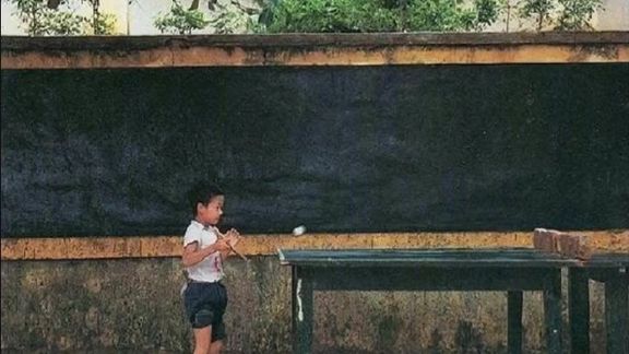 上世纪80年代的儿童,没有手机电脑,却有最纯真的笑容。