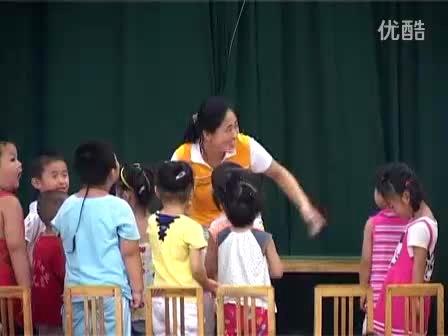 幼儿园小班艺术音乐活动教案《我爱洗澡》课堂说课评课视频142