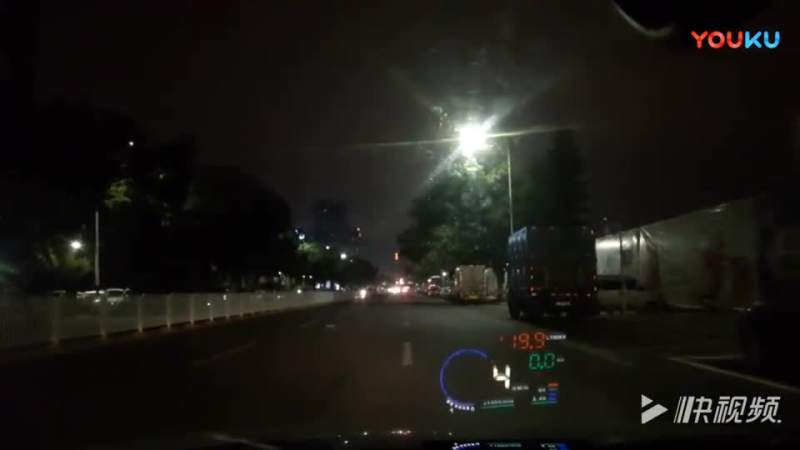 汽车HUD抬头显示器实拍