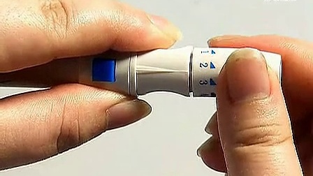 三诺安稳血糖仪操作视频 血糖仪使用操作