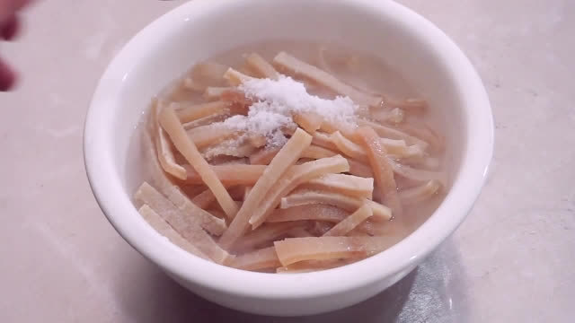 教你水晶猪皮冻做法,简单家常,营养美味