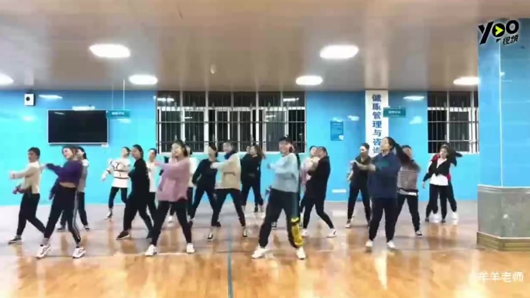 东西的舞蹈教程。