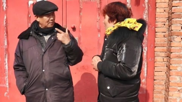 化肥厂职工的退休金这么高!大叔有17年的工龄,听听他领多少?