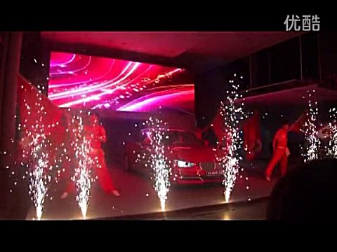 宝马车舞旗演出