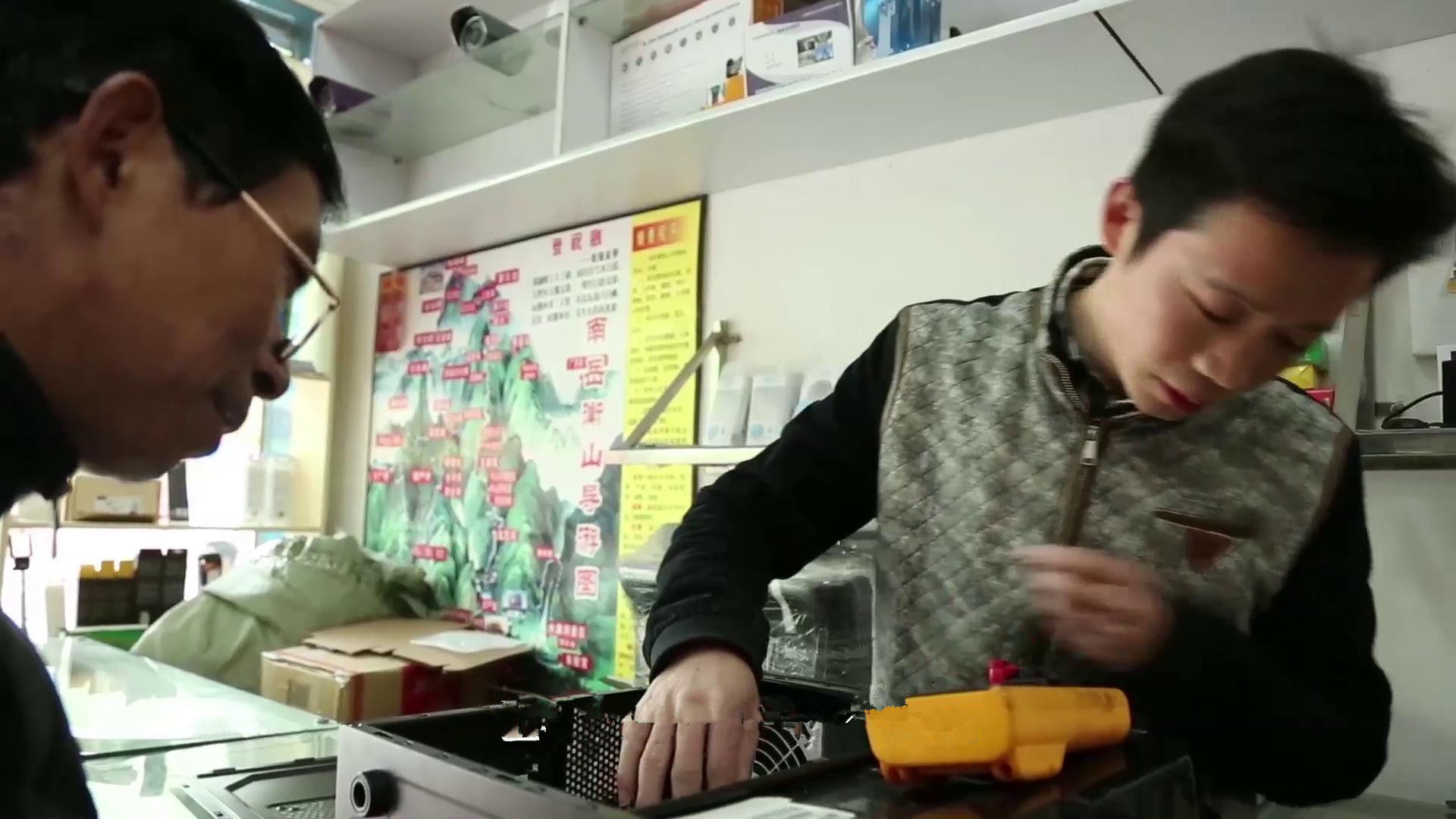 小伙发明电脑检测仪,能检测80多种硬件,1天卖出上百台