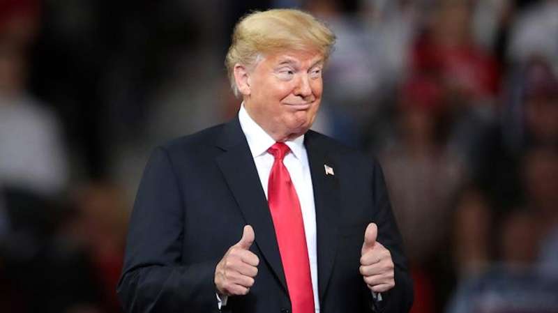 确定不是敌军奸细?美国新冠疫情不断恶化,特朗普回回都说好极了