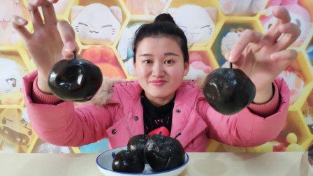 试吃东北特产"冻梨",咬一口好凉啊,真的名不虚传