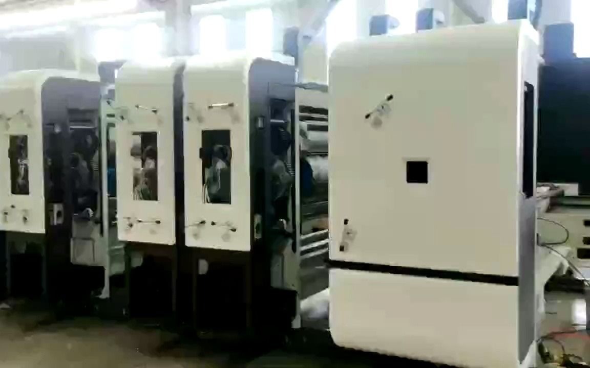 开纸箱厂需要设备,高速印刷机,高速联动线,粘钉一体机