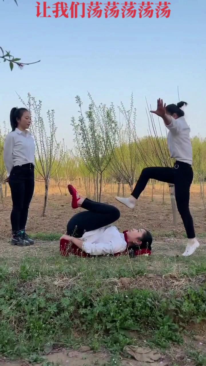 危险动作:请勿模仿#杂技表演#民间艺术表演#抖音小助手