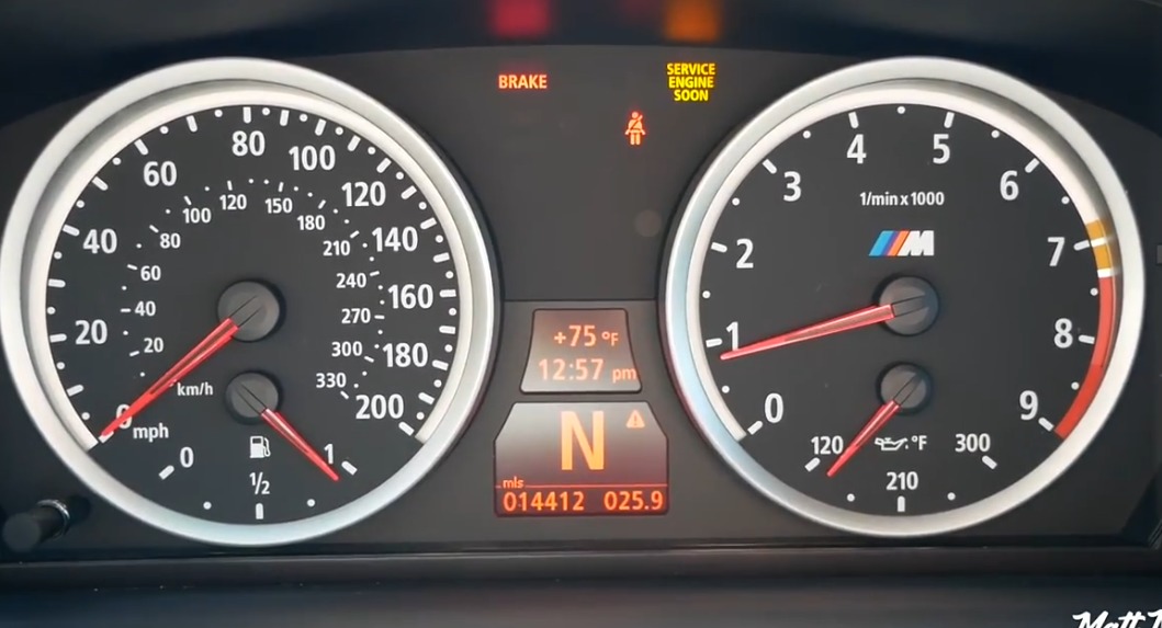 经典跑车 BMW M5,仪表盘实拍分析