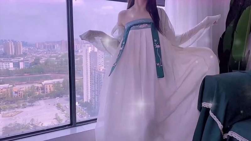 女孩子穿旗袍汉服,真的毫无抵抗力!