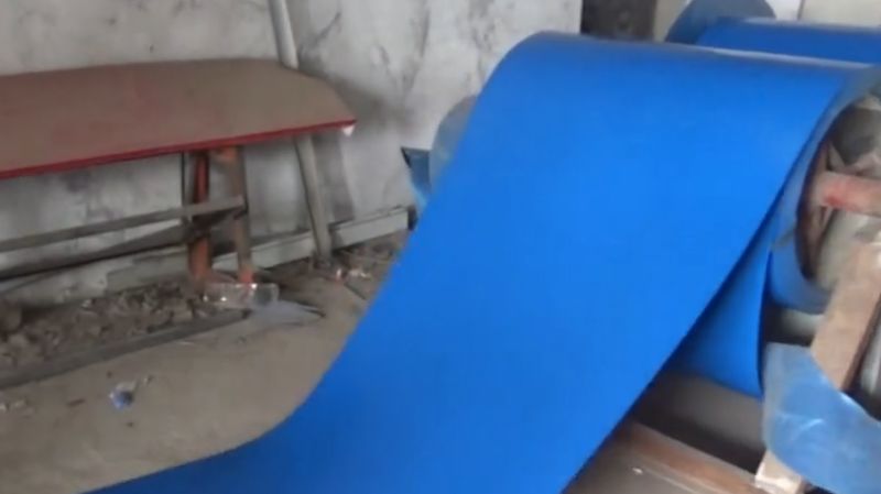 农村小伙近距离接触彩钢瓦,实拍制作全过程,你们那多少钱一平?