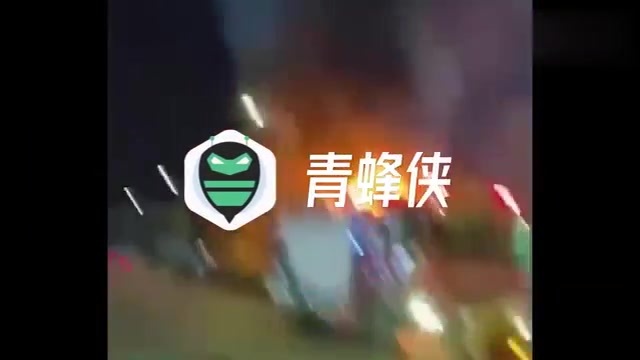 安徽马鞍山一餐饮店疑似爆燃火光浓烟冲天:明火已扑灭暂无伤亡