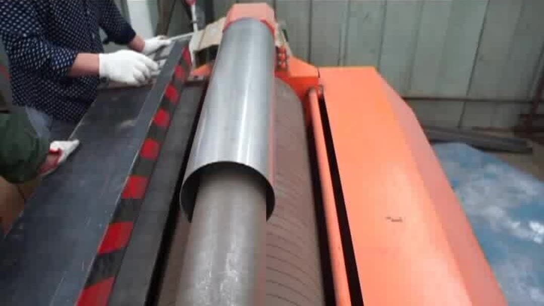 顺特不锈钢进气管卷管焊接