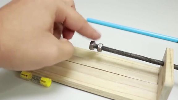 牛人用圆珠笔自制一台打印机,看这效果还不错