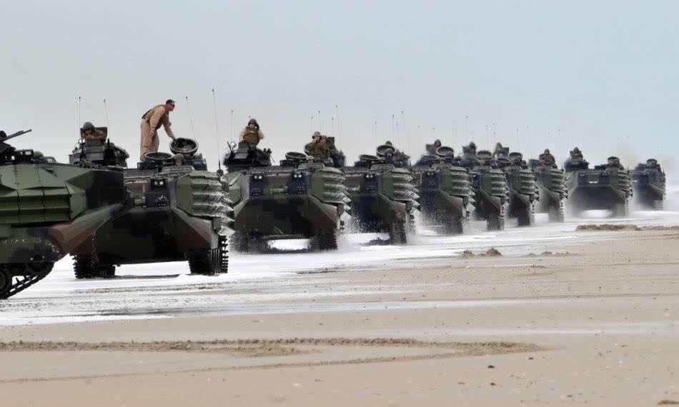 美专家说出公道话,美国同时准备多场战争,伊朗只不过是开胃菜