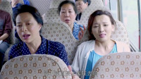 孕妇突然肚子疼,客车司机知道后直接拉她到医院