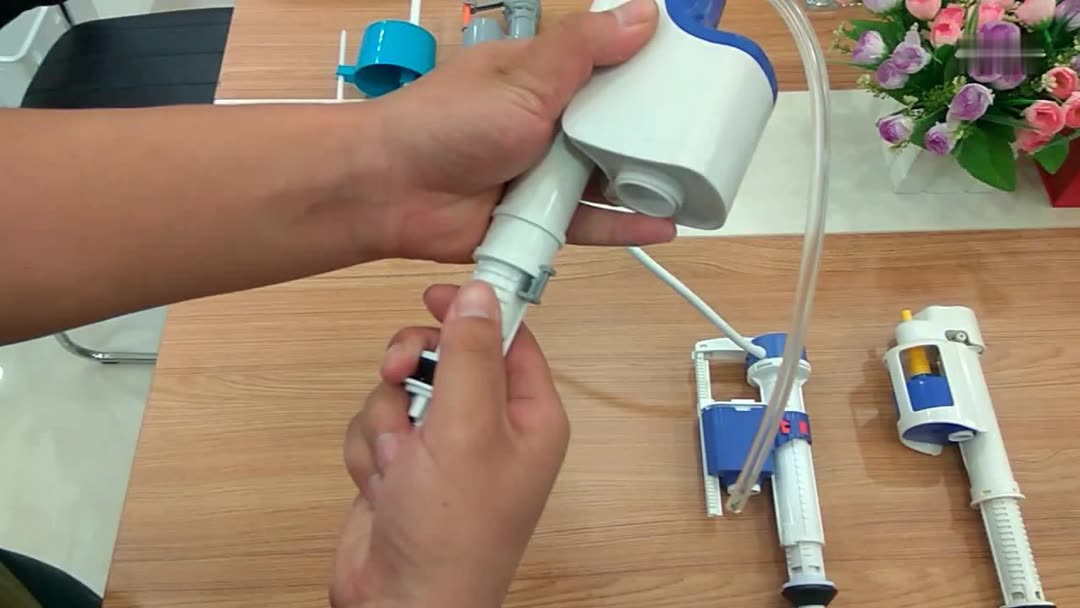 马桶洁具水箱进水阀排水阀安装视频
