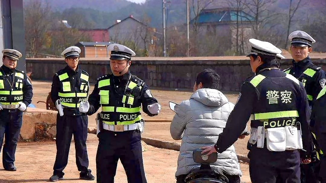 电动车即日起,骑车上路有这3种情况要注意,发现直接严惩