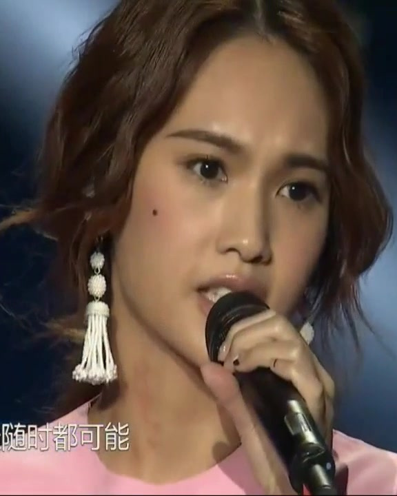 初中时火遍校园的一首歌 当年火爆全国大街小巷!