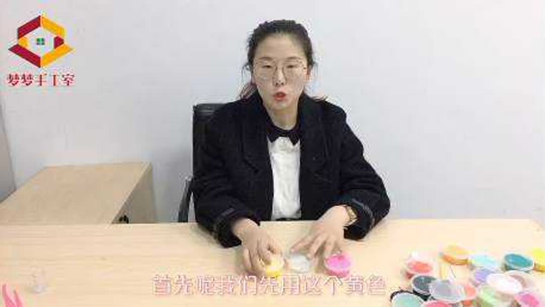 橡皮泥手工:可爱的小蘑菇,也可以做出来哦!