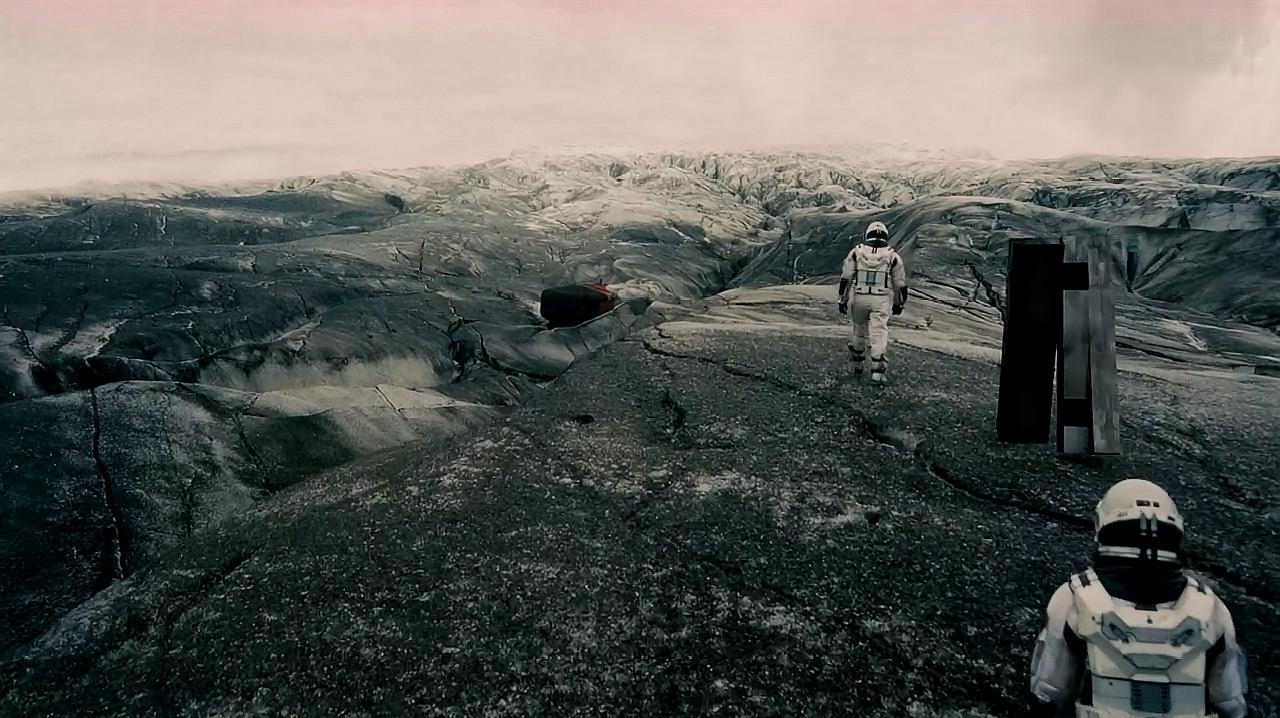 男子在五维空间中,向过去的自己和女儿传递信息拯救世界