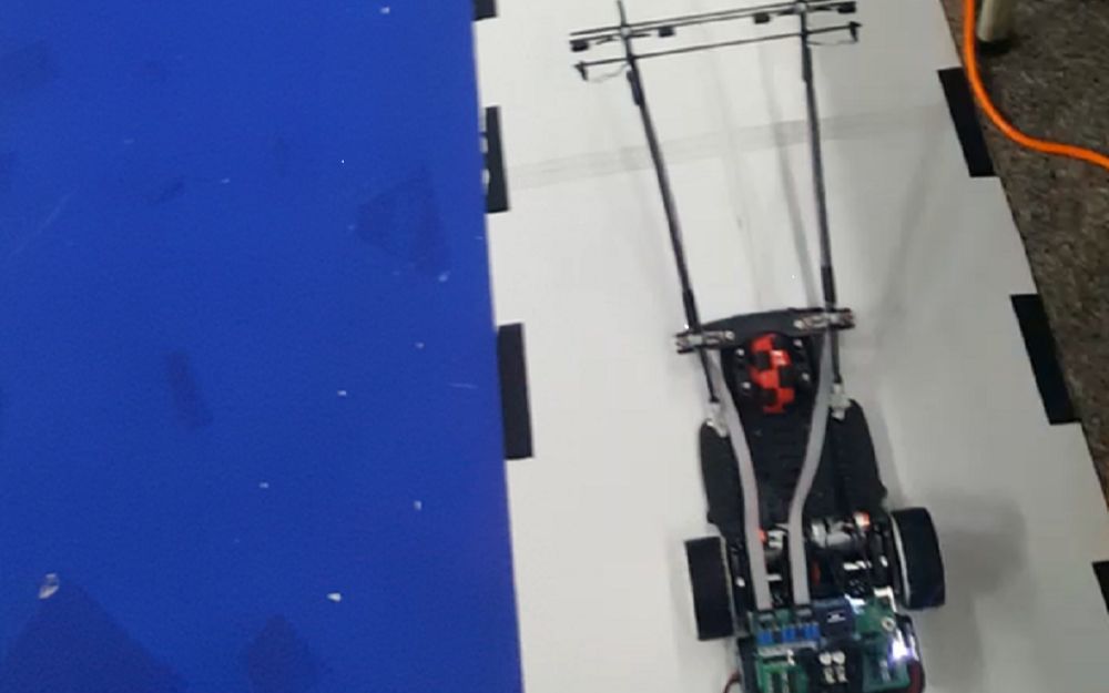 第十三届智能车电磁三轮组实验室调试