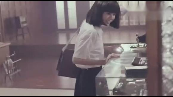 陈奕迅的《 I Do 》这首情歌表示了爱始终如一,暖暖的