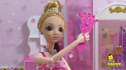 芭比娃娃定格动画:芭比娃娃约会化妆换装房间用品过家家玩具视频