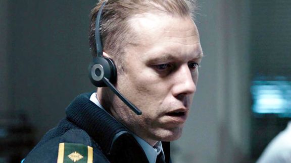 这位警察的推理能力真的没话说,只通过几次通话就能破案