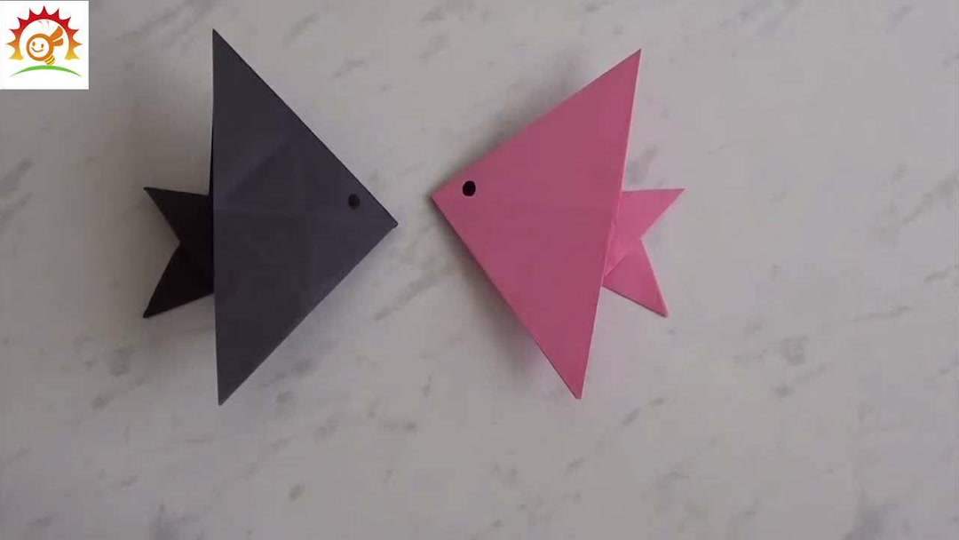 教你如何一步步折出可爱的小鱼,非常简单一学就会