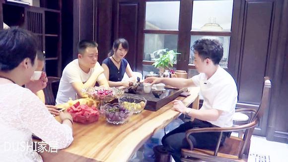 新中式风格的装修怎样布置茶室有门道,家具老板详细介绍很到位