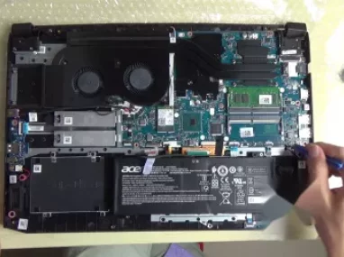 小秋搞机宏碁ACER 暗影骑士4 AN517拆机升级内存硬盘清灰维护视频