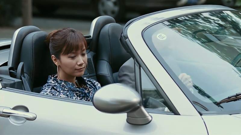 杜拉拉升职记:美女与男友吵架,没想她竟花光积蓄,买了跑车!