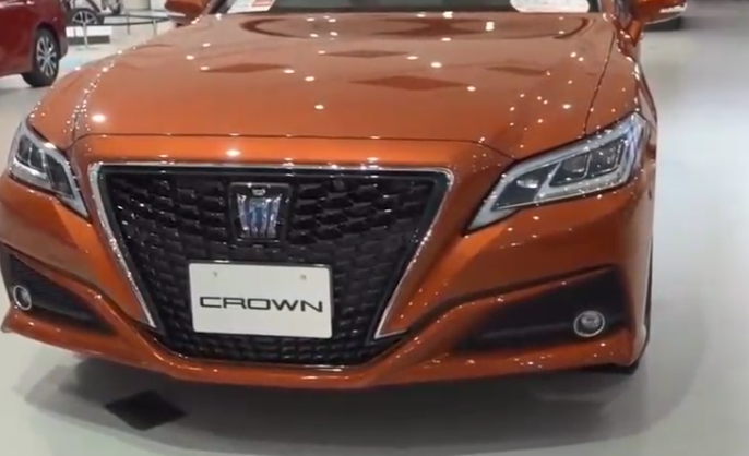 实拍丰田皇冠,开出去绝对是焦点,你心动了吗?