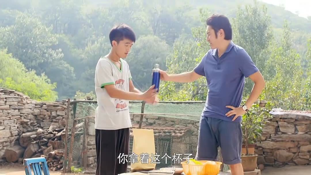 村里的小混混归来,要当马书记助理,刚上任就和村会计干了起来