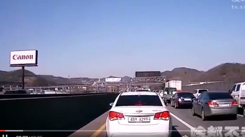 安全出行:行车记录仪车祸画面 珍惜生命