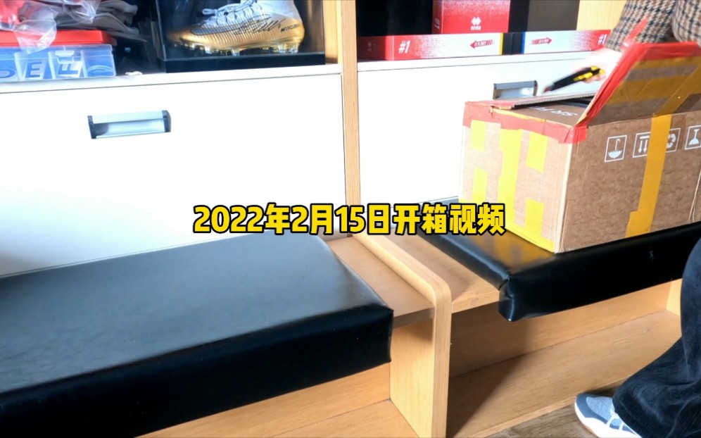 芒特切尔西欧冠签名球衣,皇马外套,阿森纳训练服,阿森纳手表,C罗曼联...