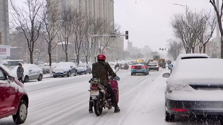 雪天行走要注意安全哦#雪 #我的城市下雨了 #安全出行