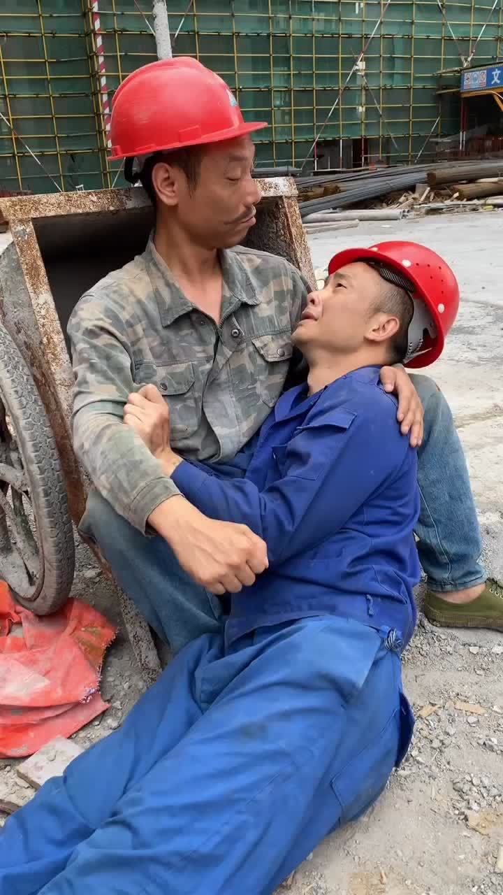 其实铁汉也柔情 呵呵建筑模板