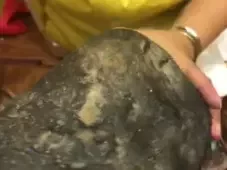 巨无霸老场口莫西沙翡翠原石开窗料,上亿的的种水表现