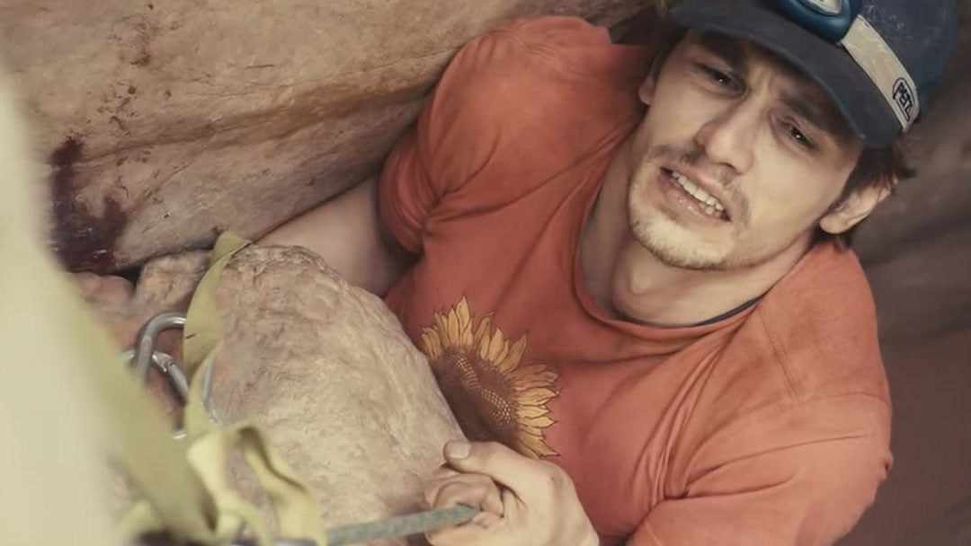 小伙独自被困峡谷127小时,唯一办法是断臂自救,他最后做到了