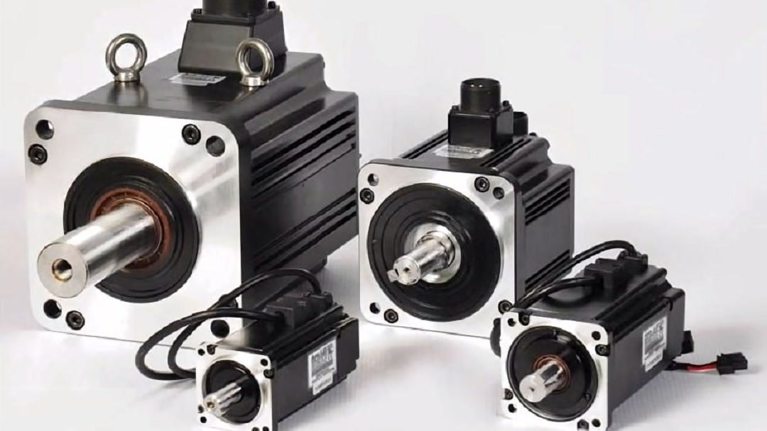 如何实现两个伺服电机同轴同步控制?