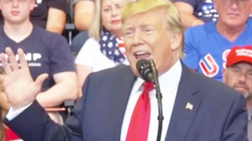 关键时刻,特朗普犯了个致命错误!媒体间接补刀 一举惹怒全国人